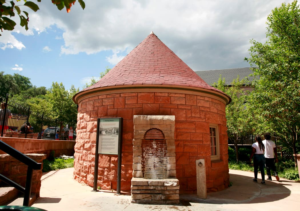 Mineral Springs Walking Tours & Tasting Experiences in Manitou Springs