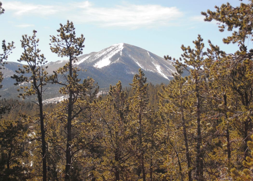 Hiking Barr Trail to the Summit of Pikes Peak | Manitou Springs