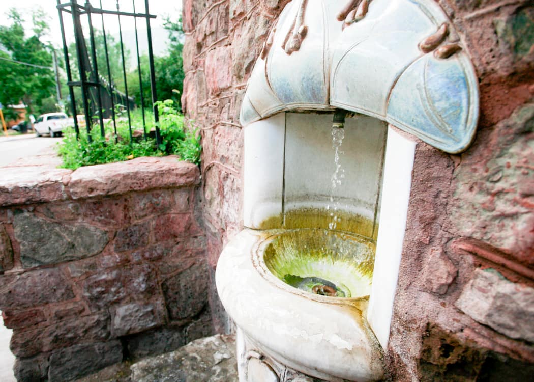 Mineral Springs Walking Tours & Tasting Experiences in Manitou Springs